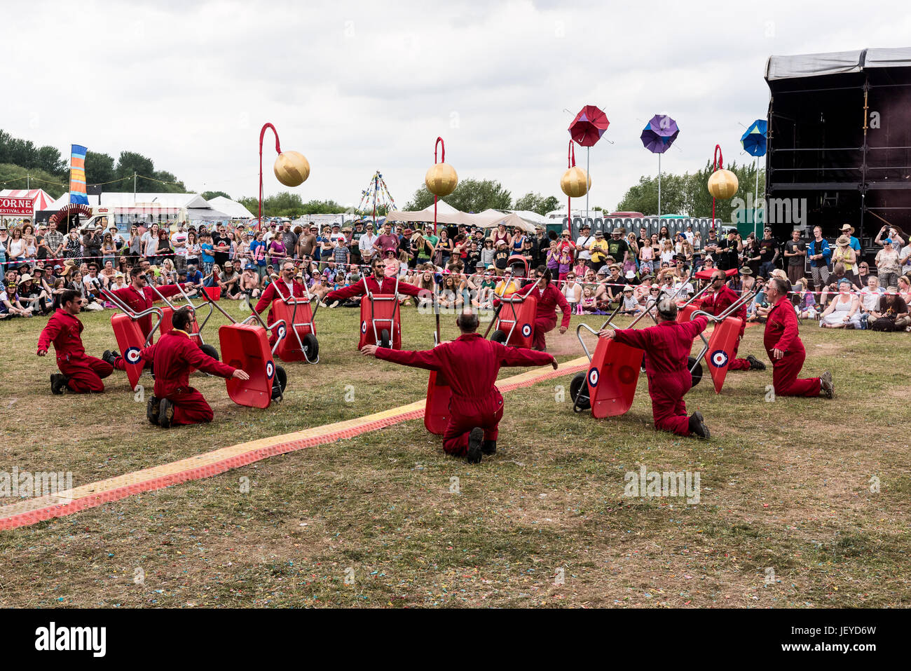 2017 Bearded Theory Festival - Day 3 - Performances and Atmosphere ...