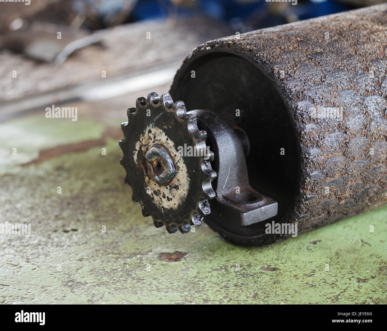 Chain machine hi-res stock photography and images - Alamy