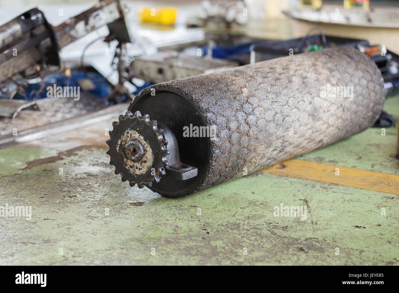 Chain machine hi-res stock photography and images - Alamy