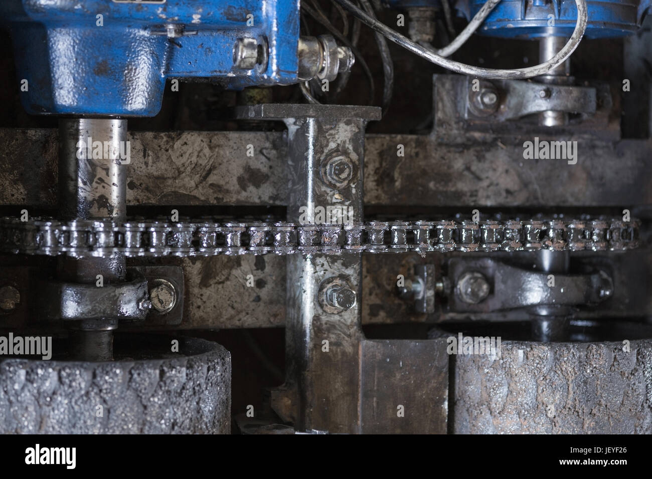 Roller chain machinery hi-res stock photography and images - Alamy