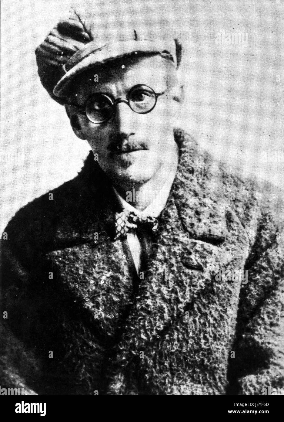 James joyce hi-res stock photography and images - Alamy