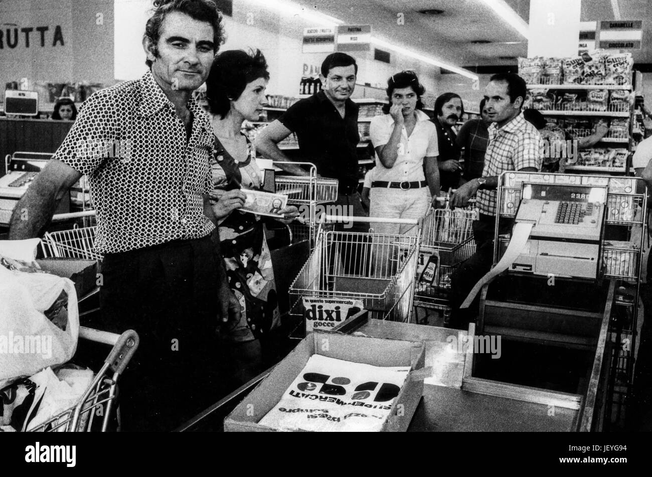 70s shops hi-res stock photography and images - Alamy