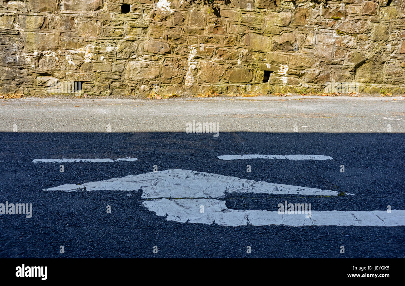 Traffic sign arrow pointing right hi-res stock photography and images ...