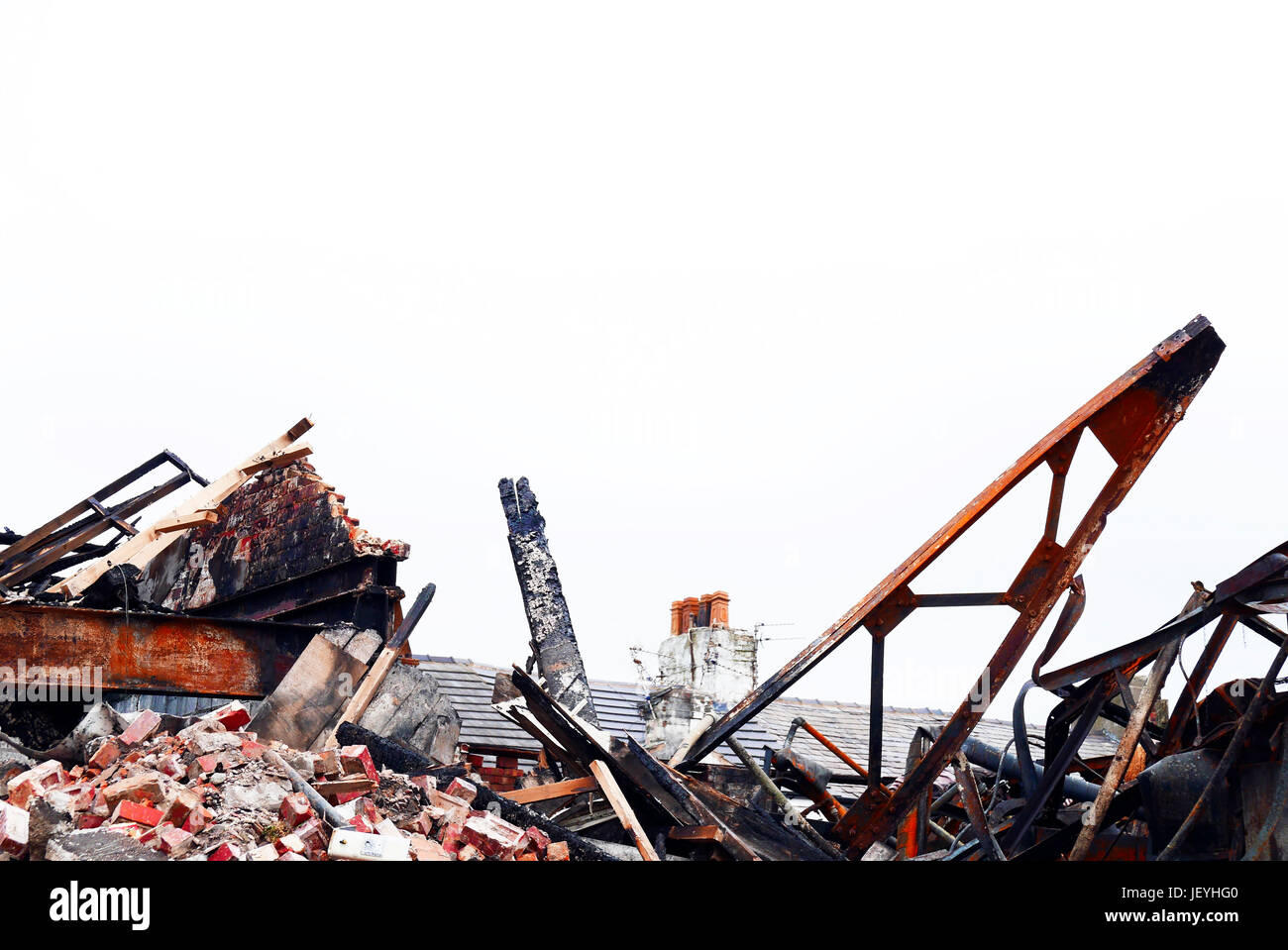 Burnt out building hi-res stock photography and images - Alamy