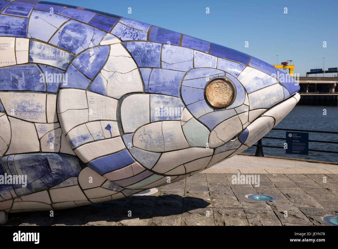 Ceramic fish sculpture hi-res stock photography and images - Alamy