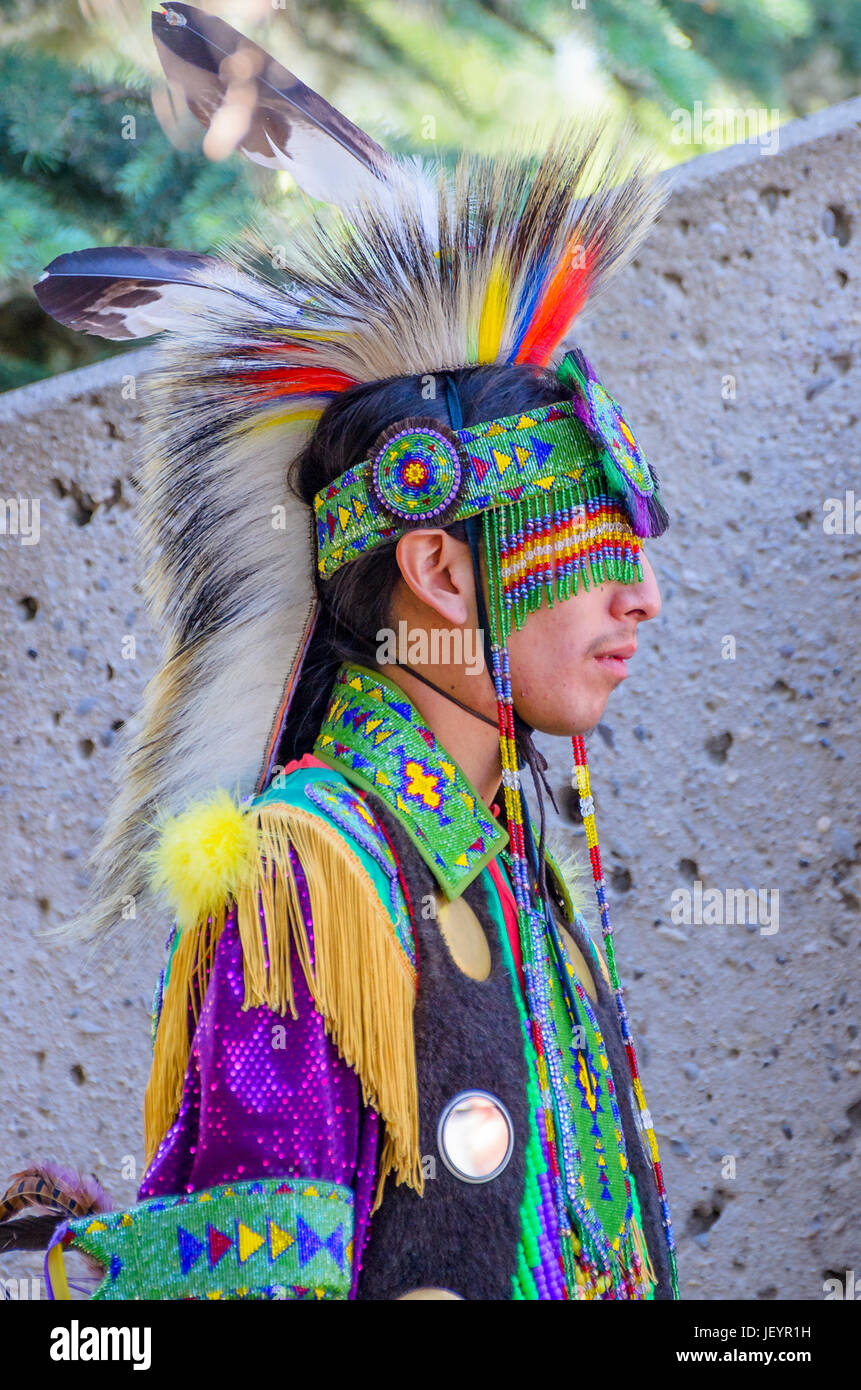 First nations beadwork hi-res stock photography and images - Alamy