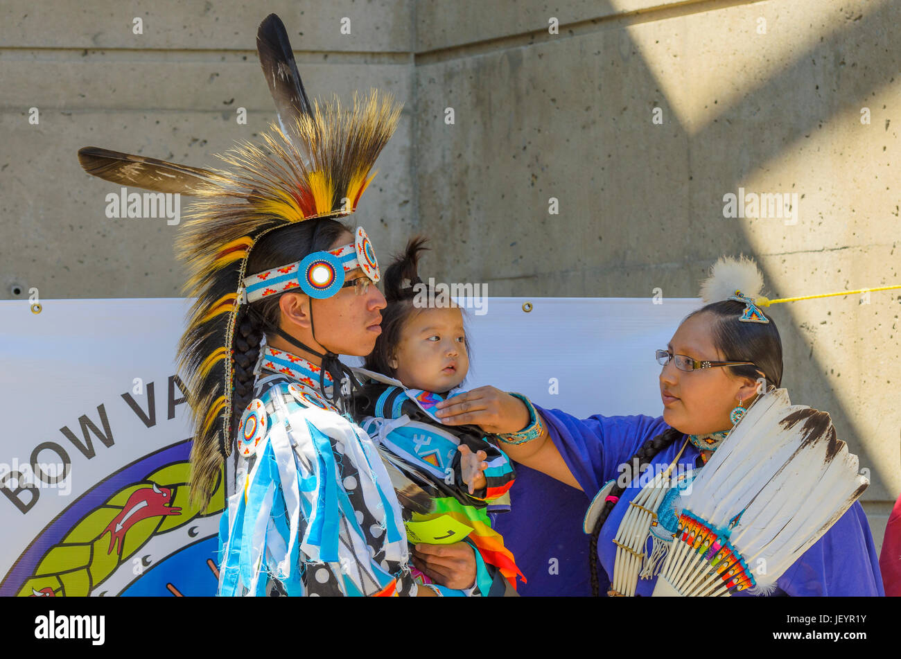 First nations couple canada hi-res stock photography and images - Alamy