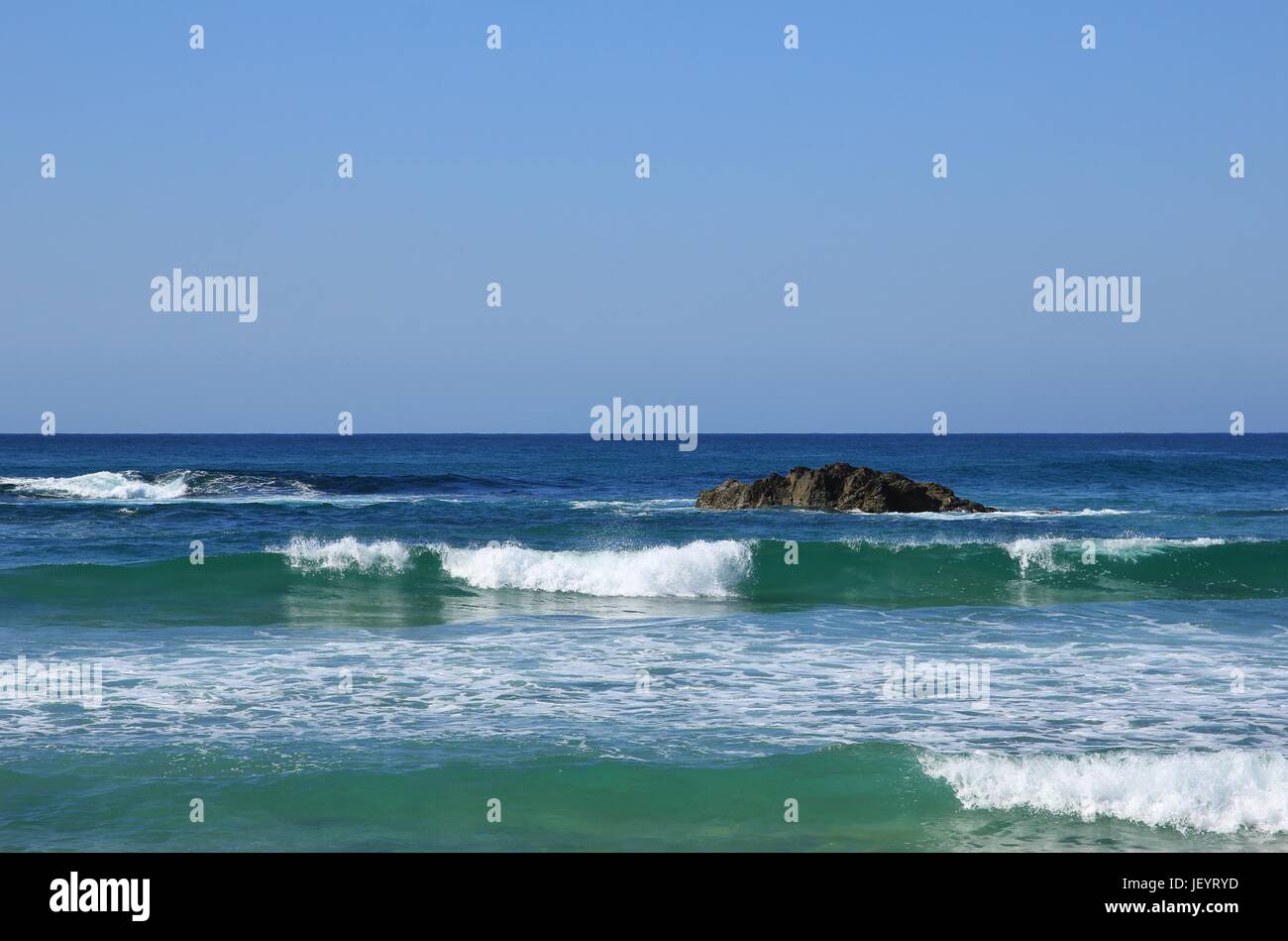 Blue pacific hi-res stock photography and images - Alamy