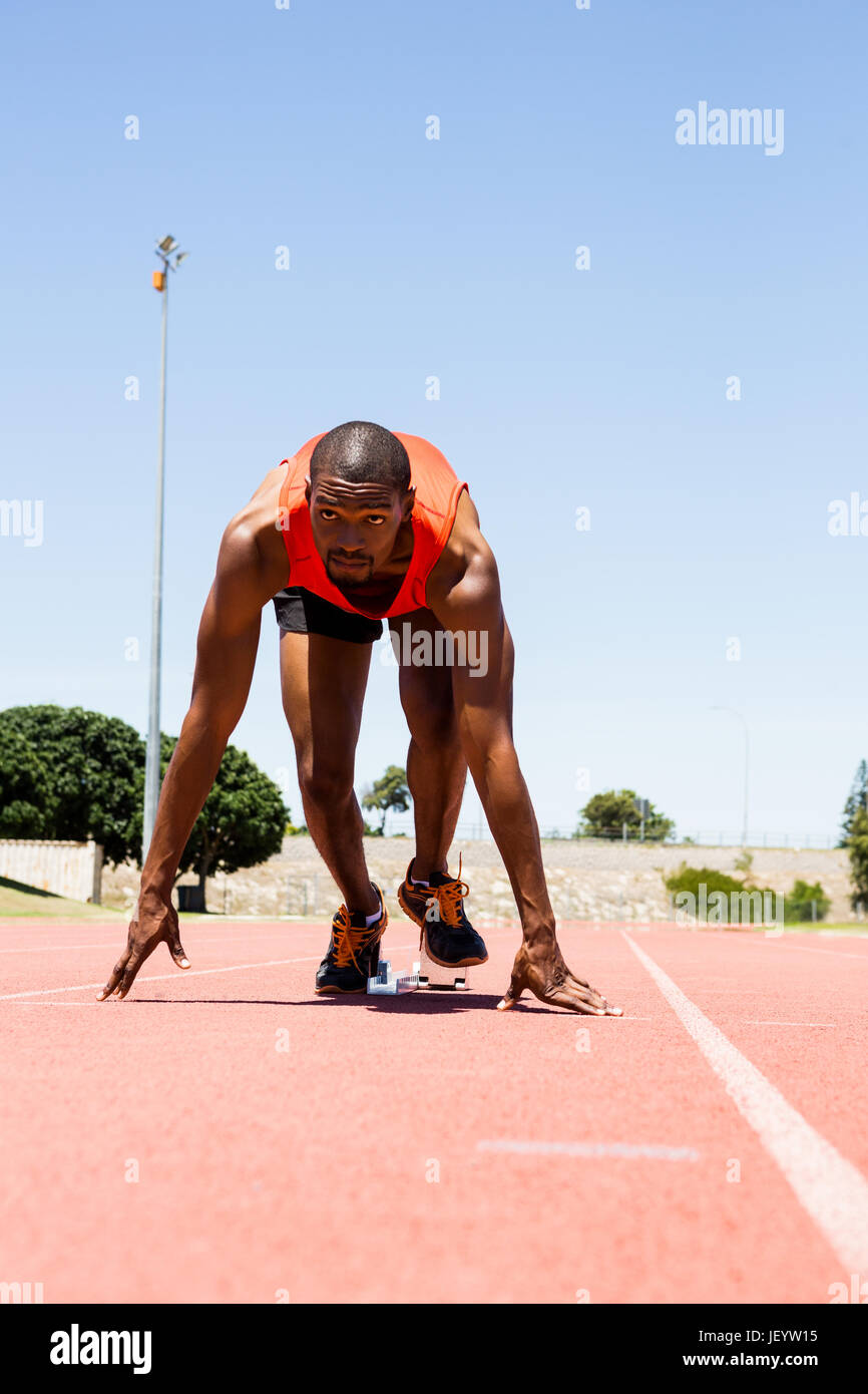 Starting block olympic hi-res stock photography and images - Alamy