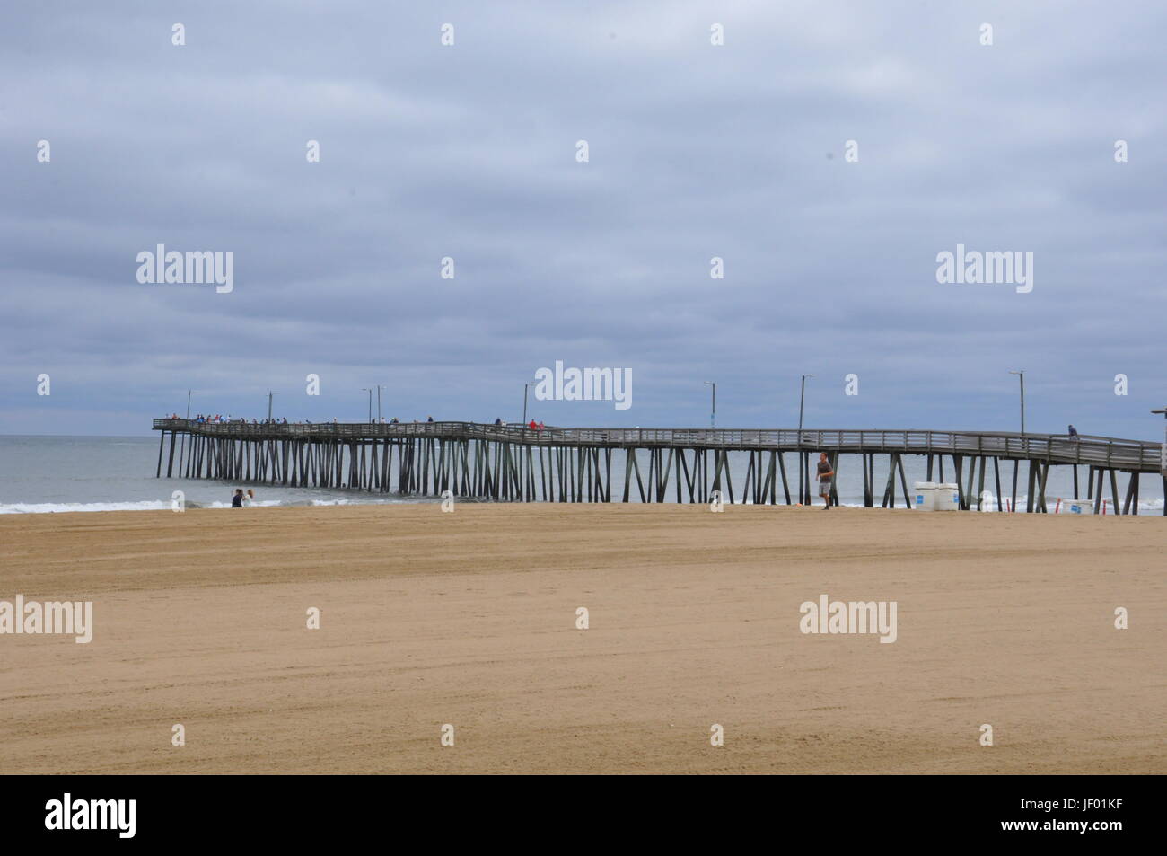 Virginia beach oceanfront boardwalk hi-res stock photography and images ...