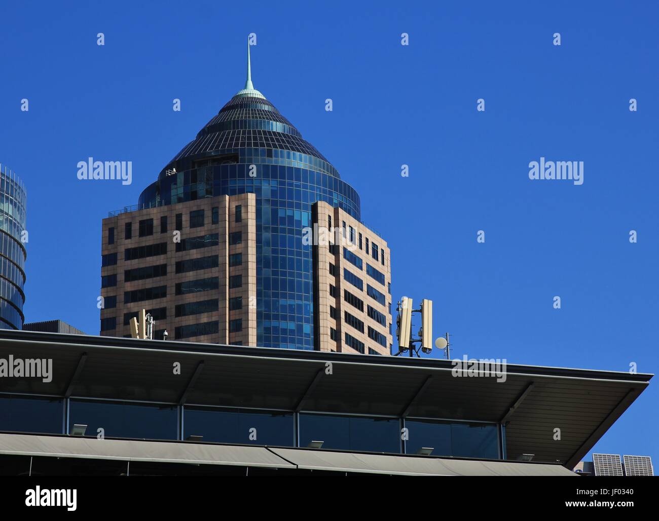 Top of a skyscraper hi-res stock photography and images - Alamy