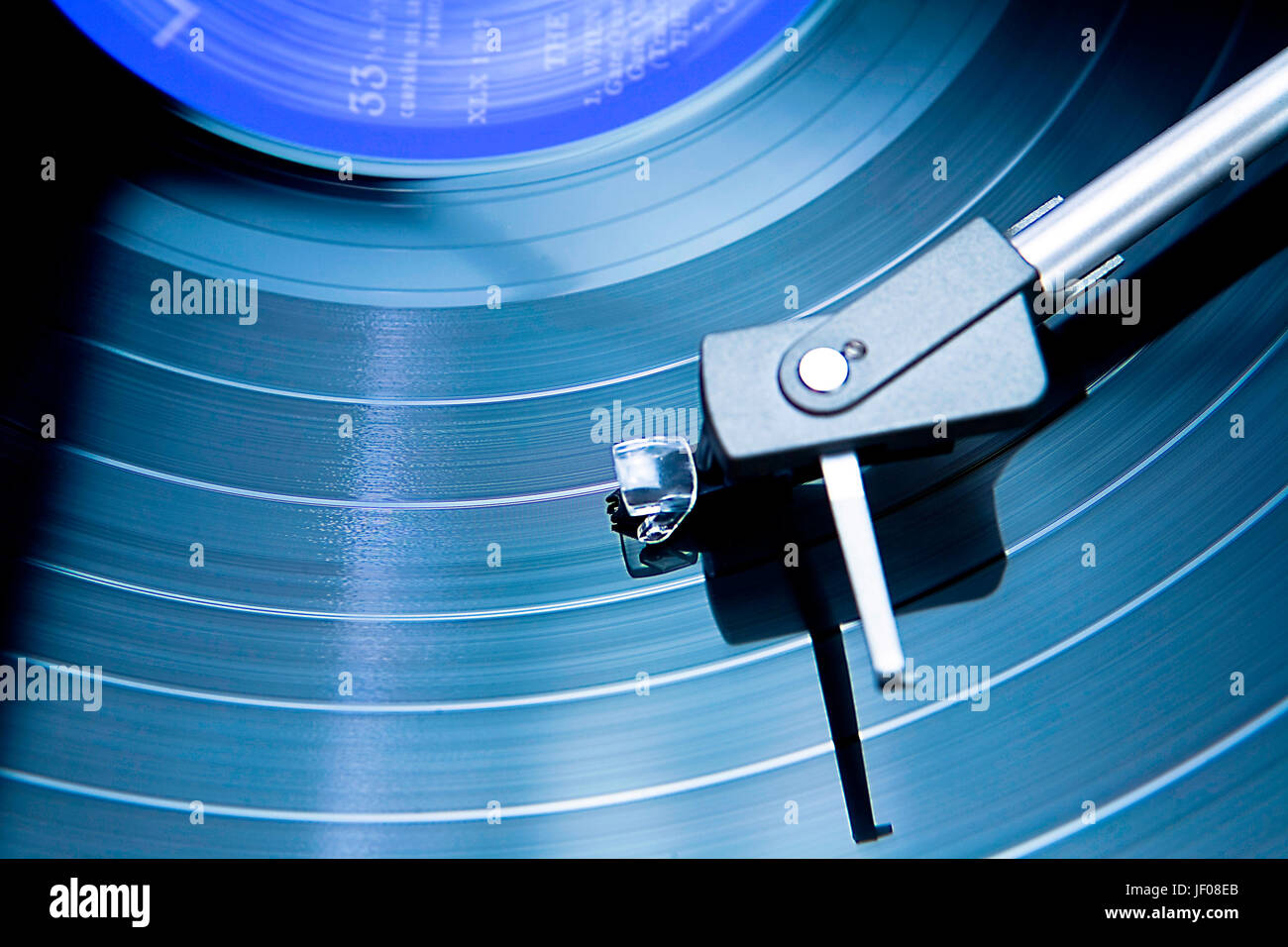Vintage record player with spinning vinyl Stock Photo - Alamy