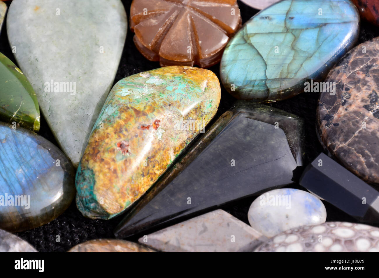 Semi rock hi-res stock photography and images - Alamy