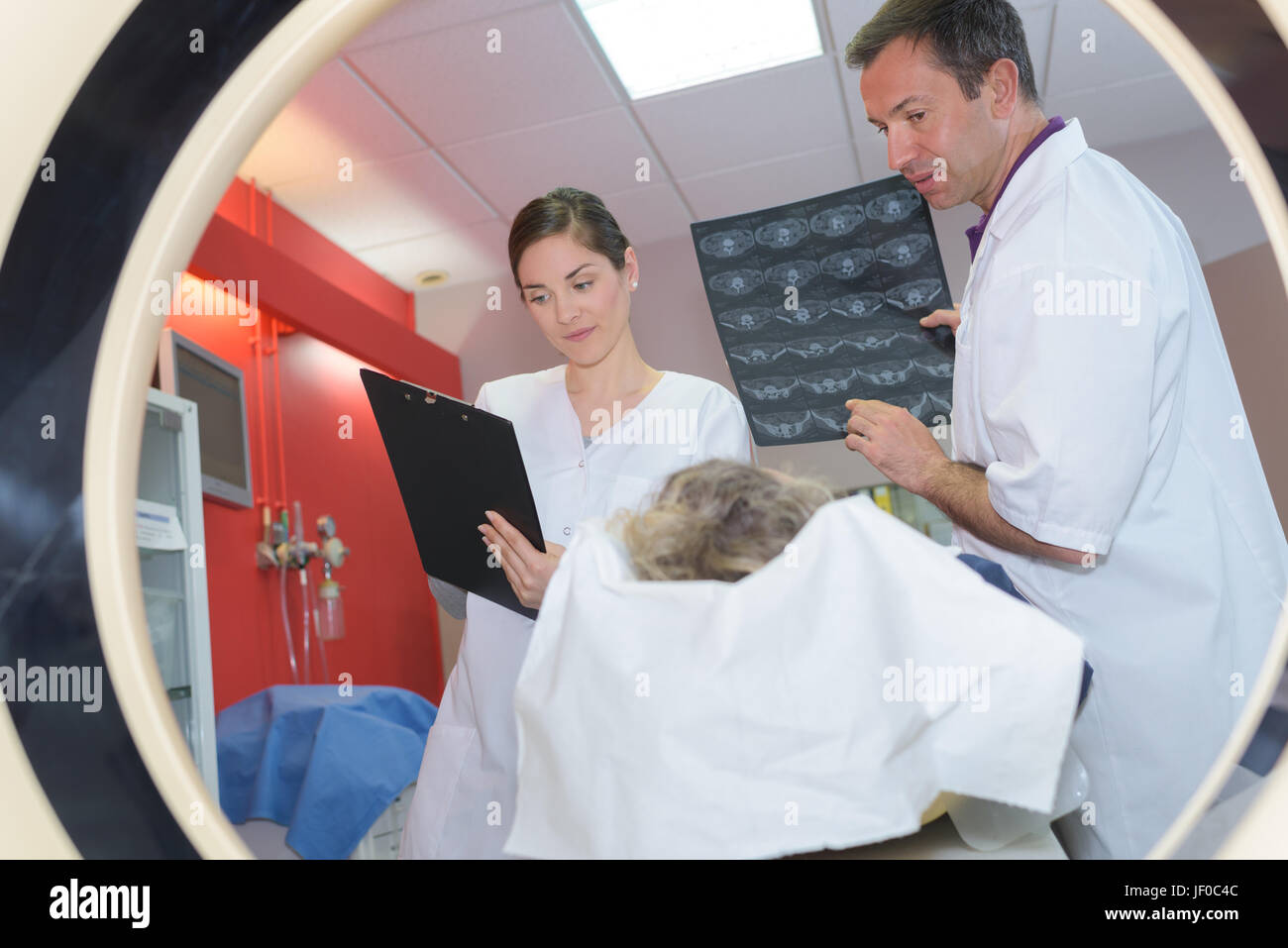 Patient radiation therapy showing hi-res stock photography and images ...
