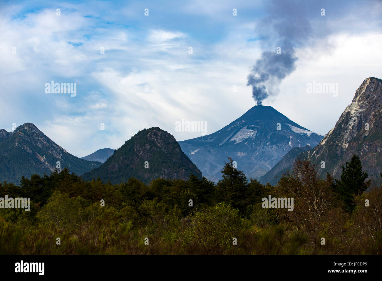 Chile villarrica eruption hi-res stock photography and images - Alamy