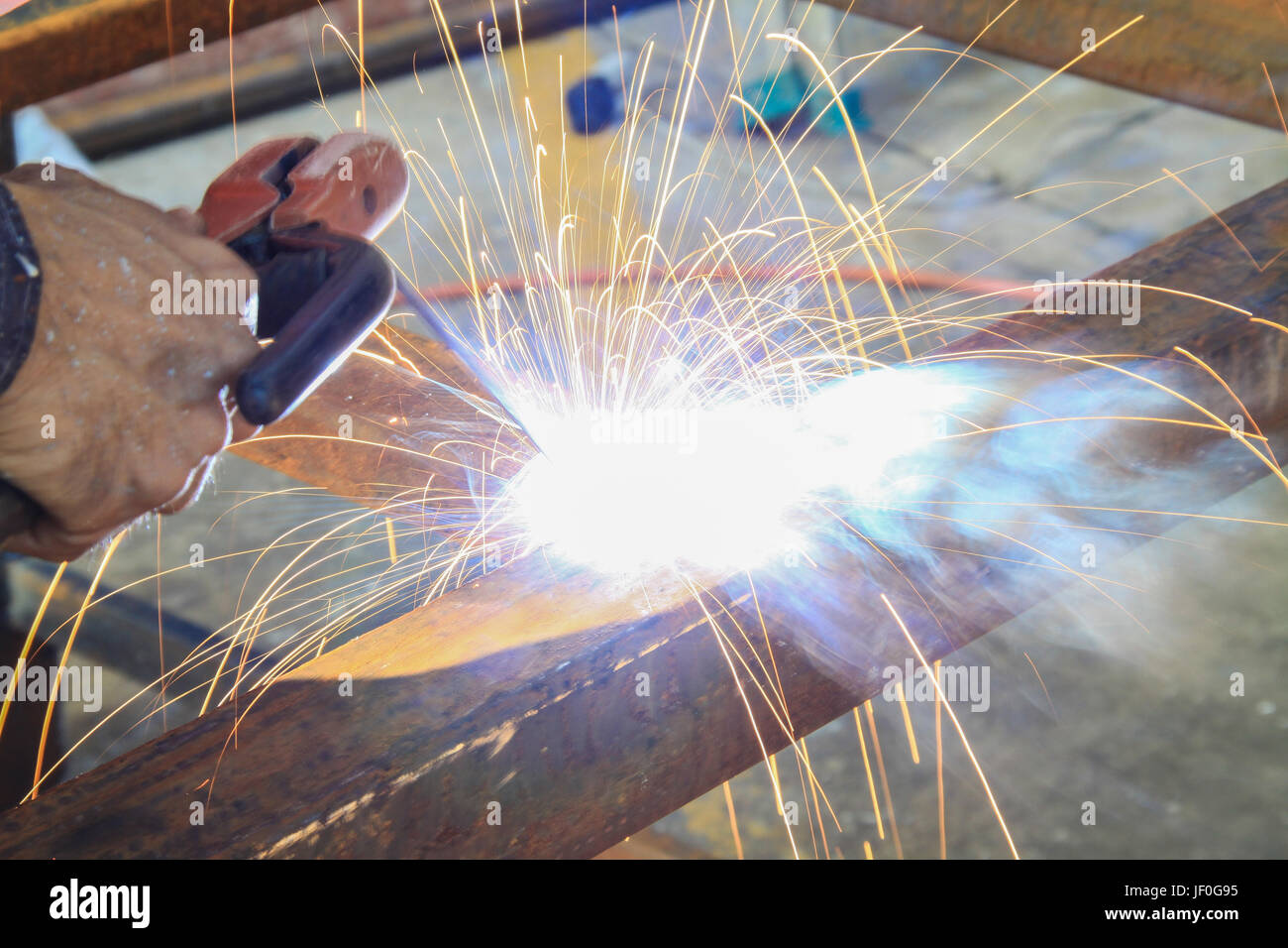 Iron structure steel welding hi-res stock photography and images - Alamy