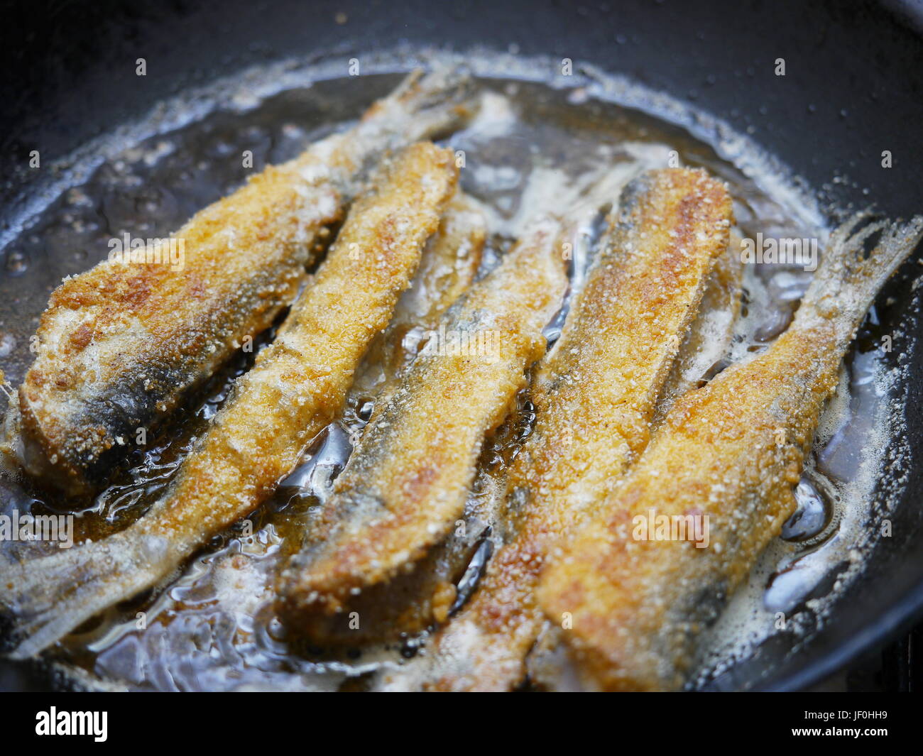 Cut fish hi-res stock photography and images - Alamy
