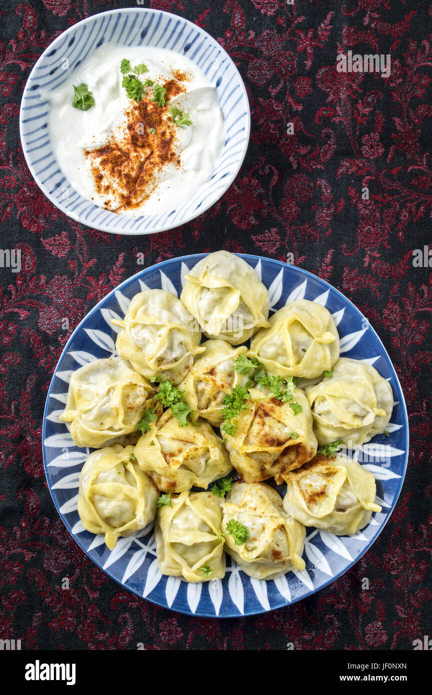 Manti with Yoghurt Stock Photo - Alamy