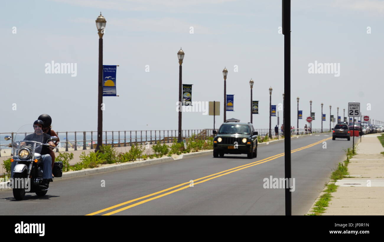 New jersey beach scene in summer hi-res stock photography and images ...