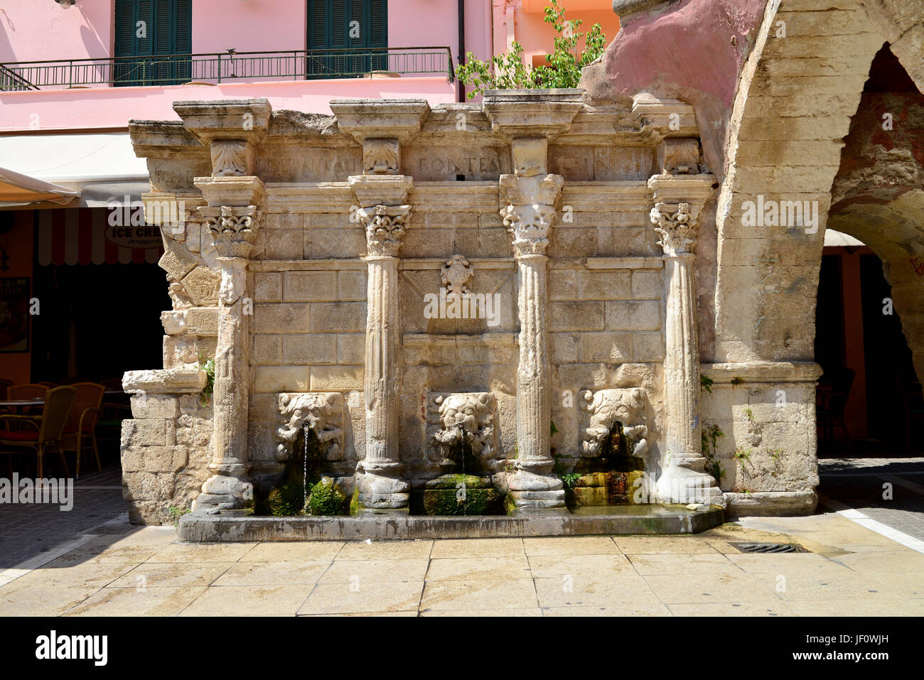Fountain rimondi hi-res stock photography and images - Alamy