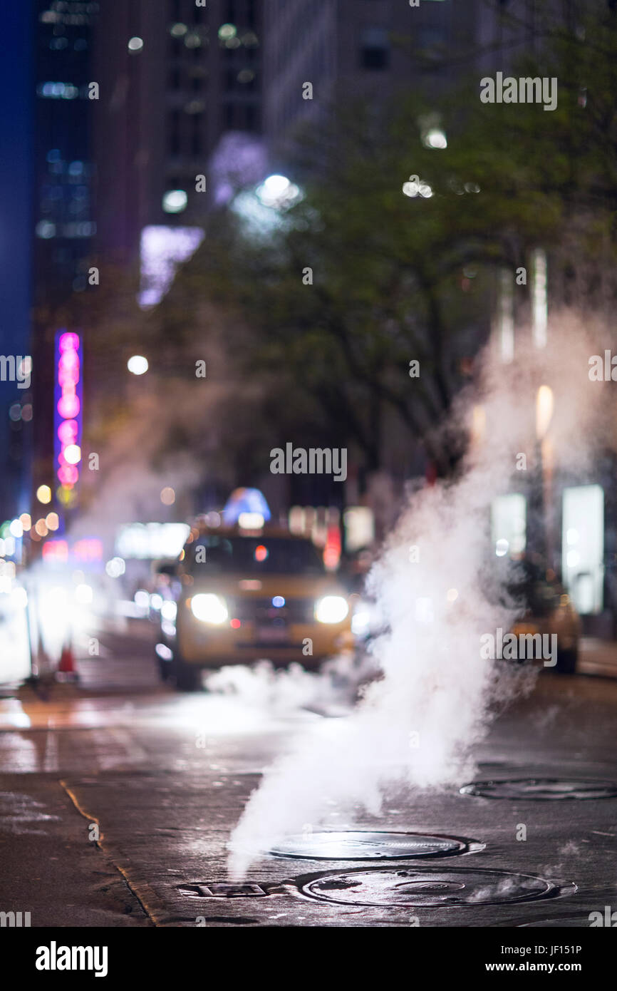 Steam coming out street hi-res stock photography and images - Alamy