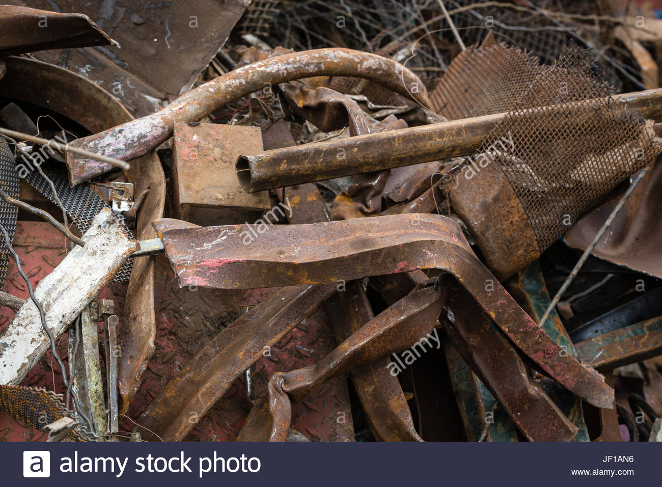Scrap Metal Cutting Stock Photos & Scrap Metal Cutting Stock Images - Alamy