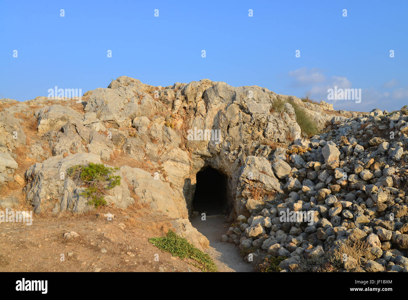 Cave fortress hi-res stock photography and images - Alamy