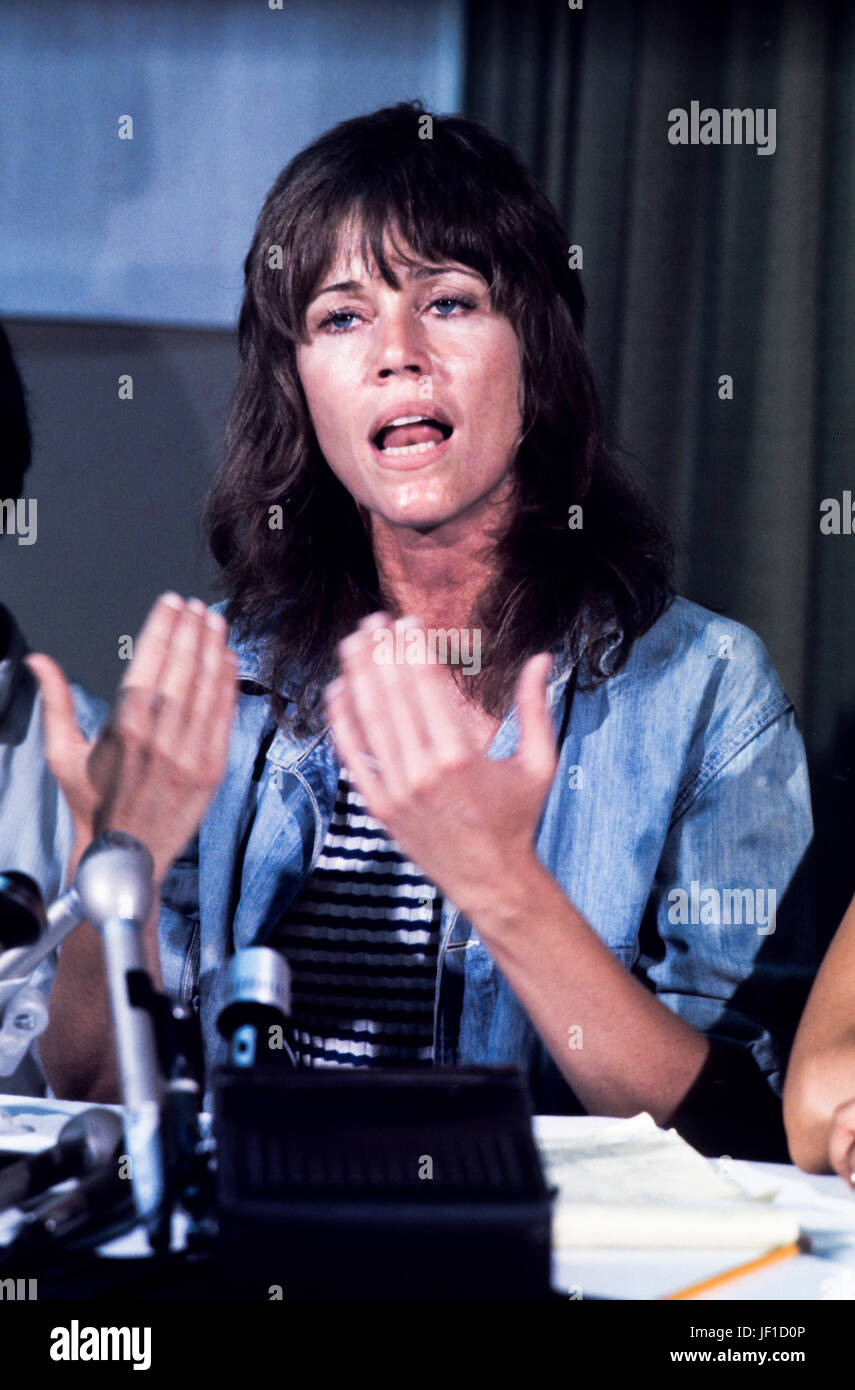 Jane fonda actress hi-res stock photography and images - Alamy