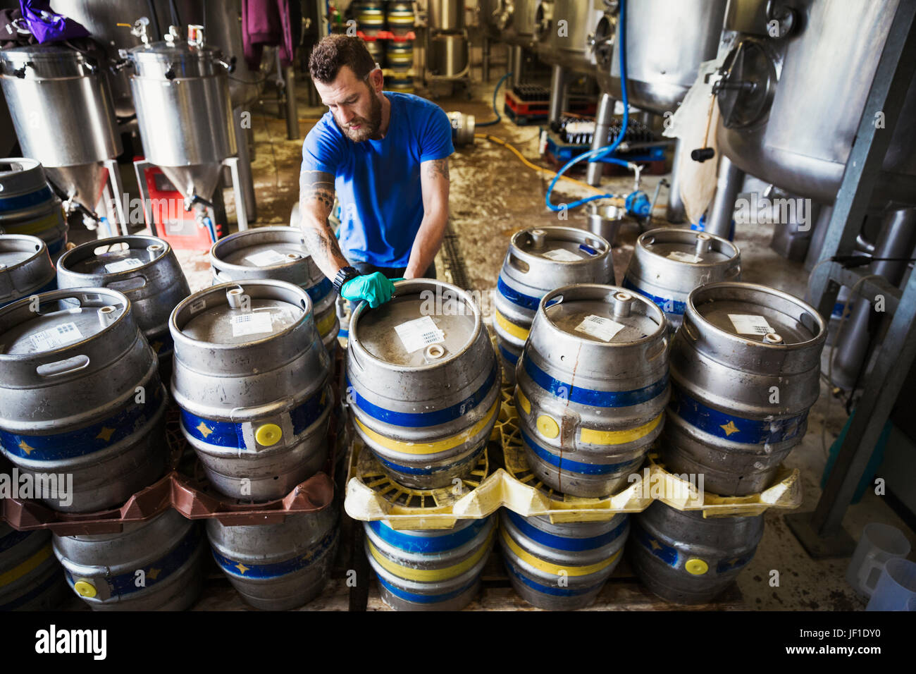 30 beer kegs hi-res stock photography and images - Alamy