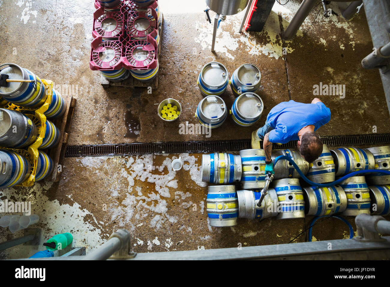 30 beer kegs hi-res stock photography and images - Alamy