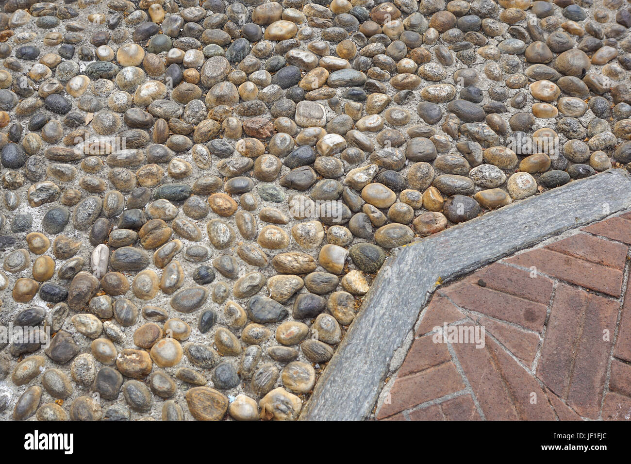 Floor design with terrace tiles and ornamental gravel; Various ...