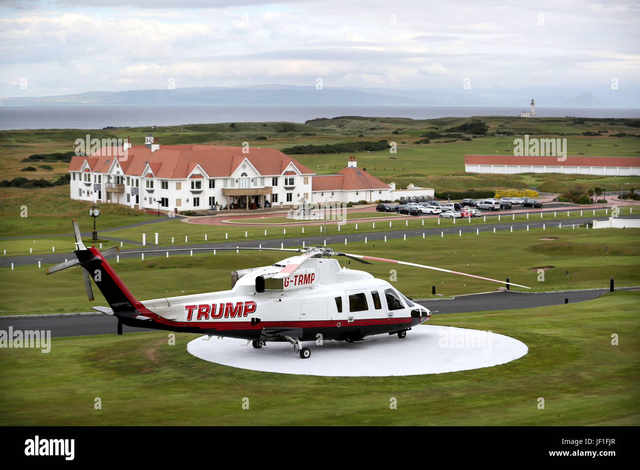 The Trump helicopter at Trump Turnberry in Ayrshire Stock Photo - Alamy