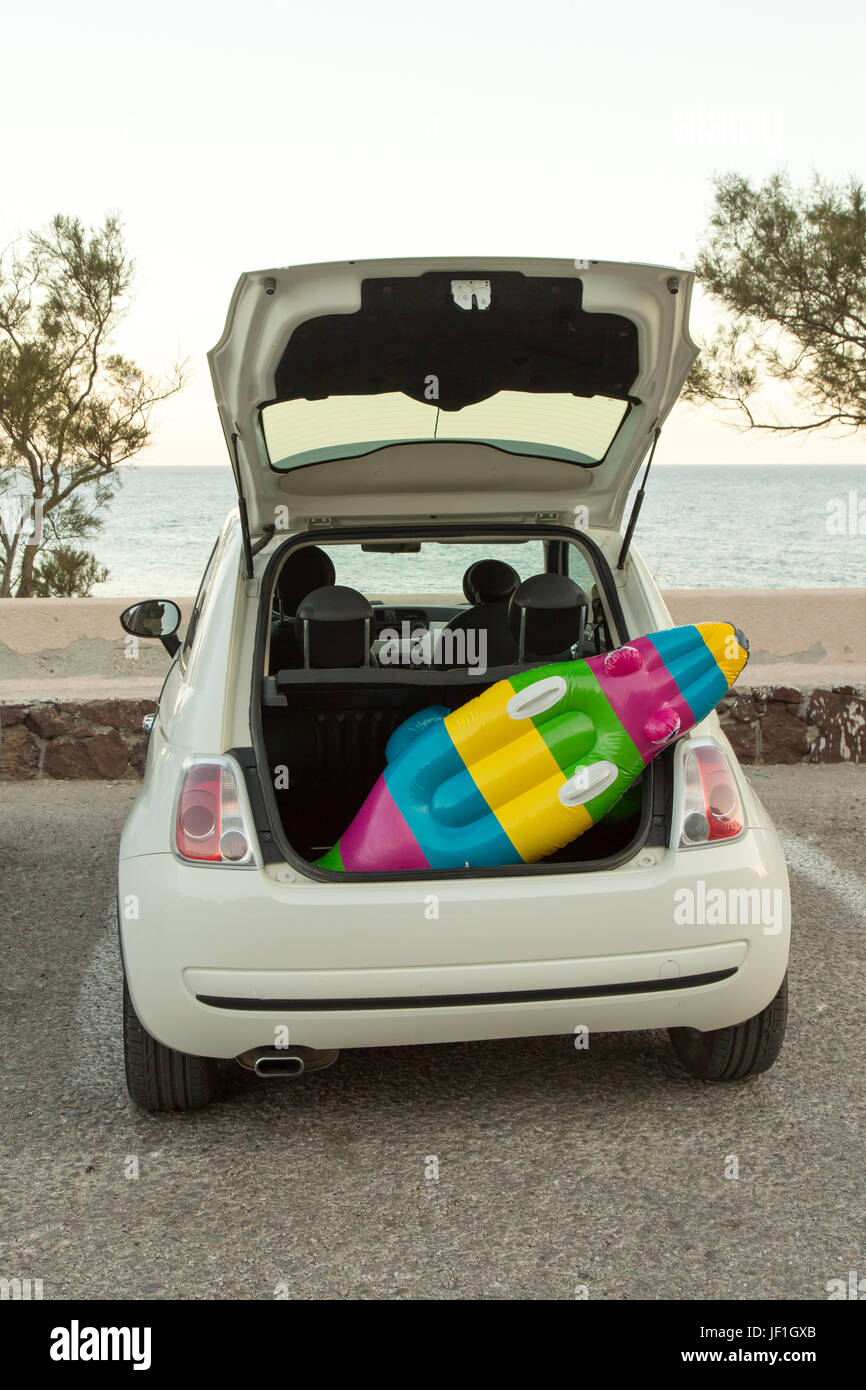 Car Trunk Beach Stock Photo - Alamy
