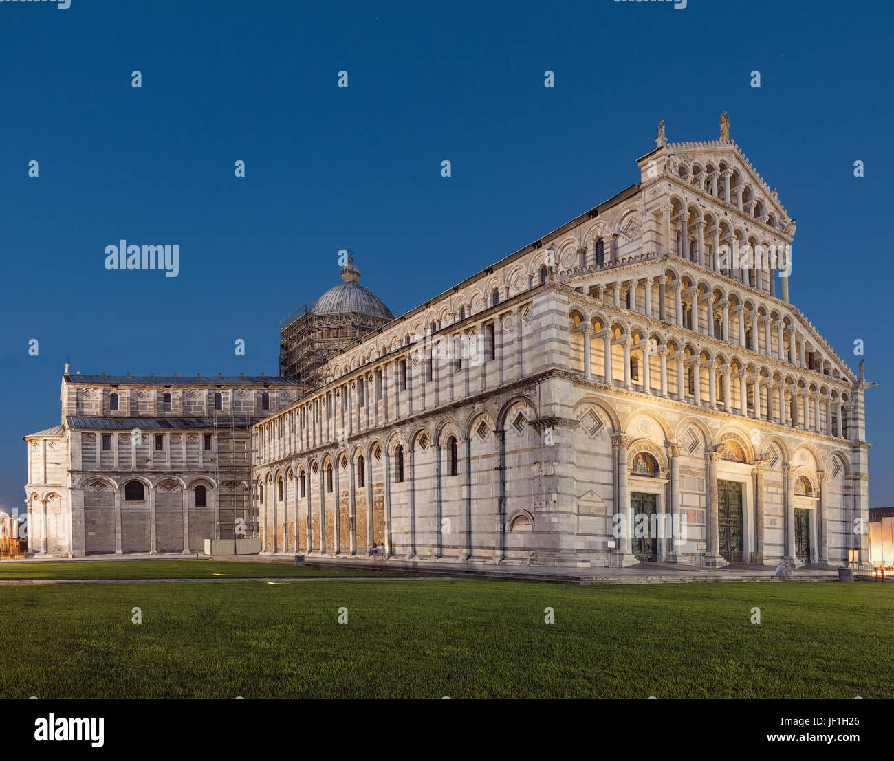 Historic pisa duomo hi-res stock photography and images - Alamy