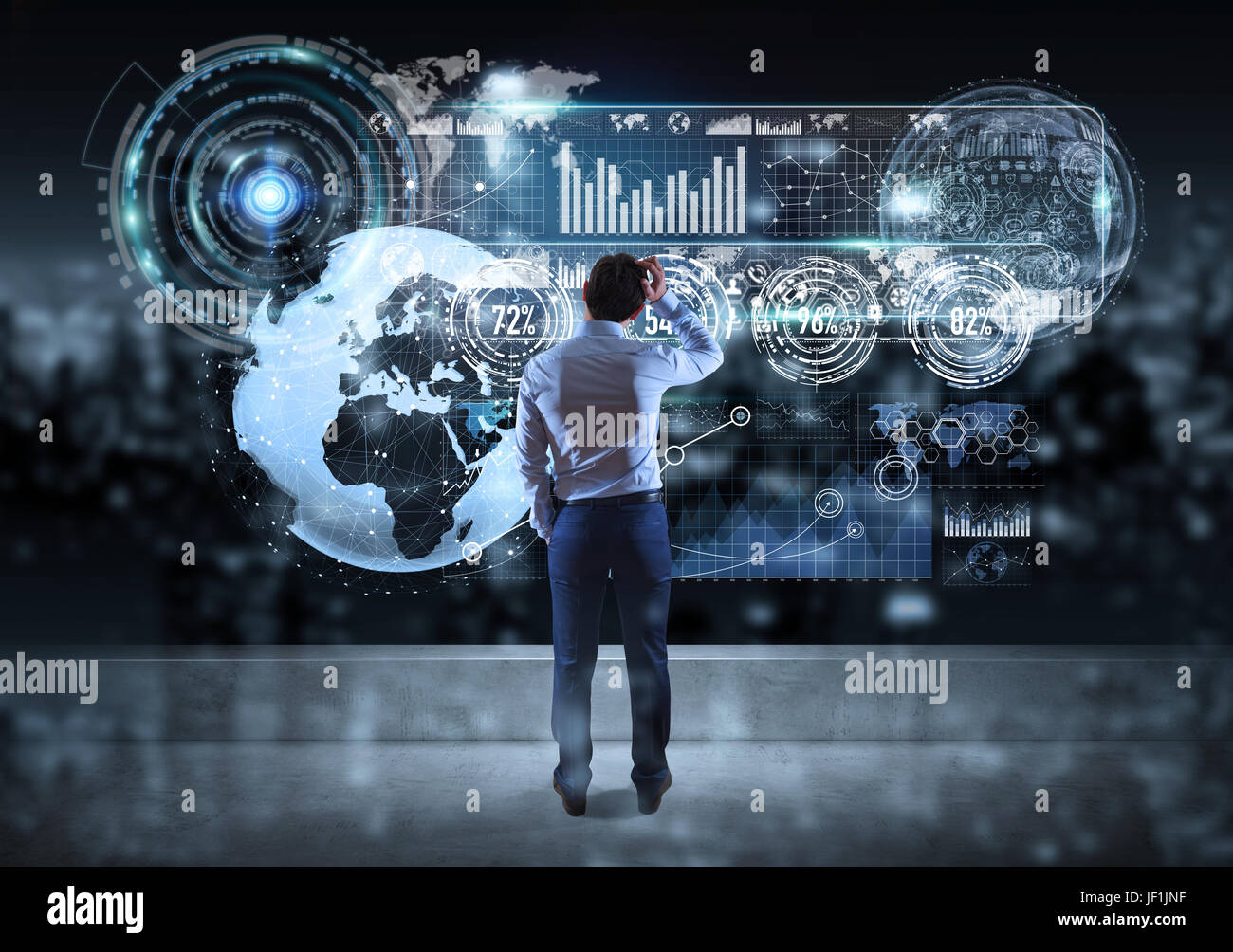 Man watching screens hi-res stock photography and images - Alamy