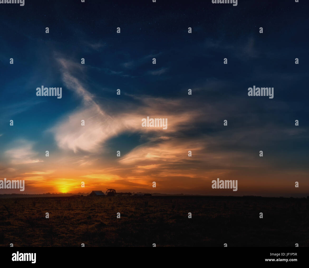 Bright farm sunset hi-res stock photography and images - Alamy