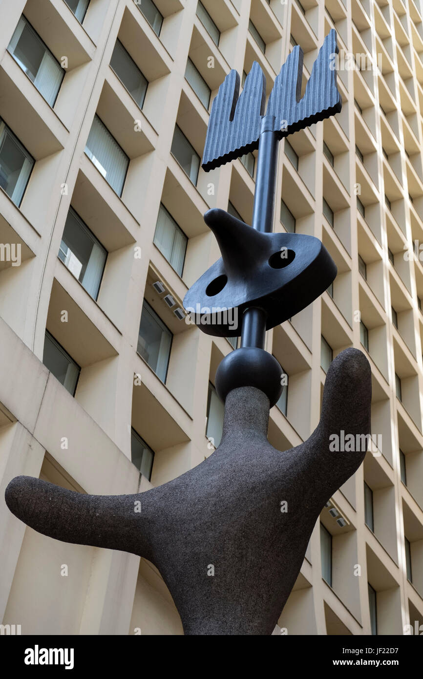 Sculpture of miro hi-res stock photography and images - Alamy