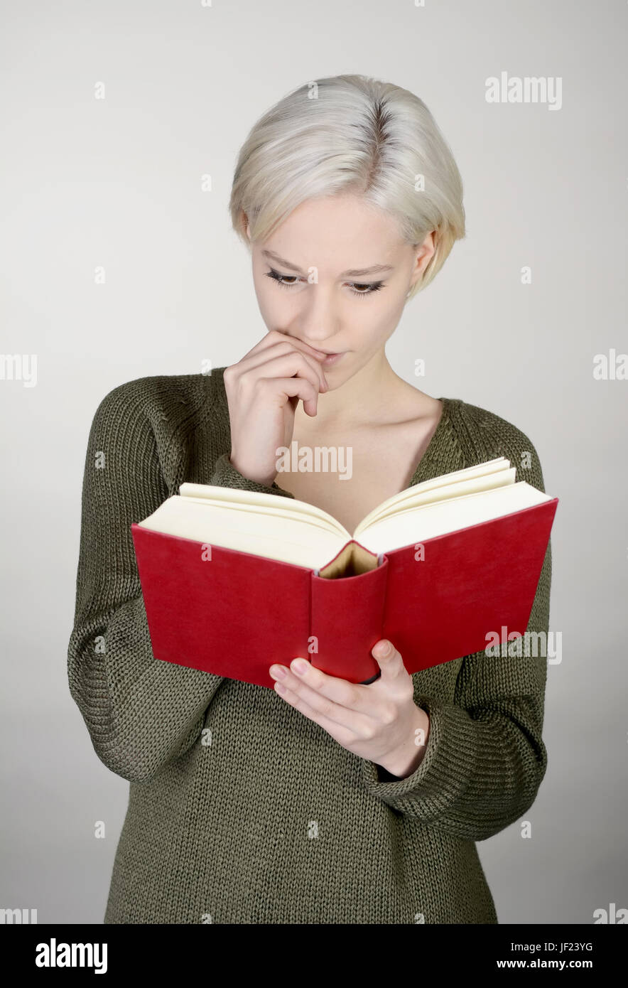 woman reading book Stock Photo - Alamy