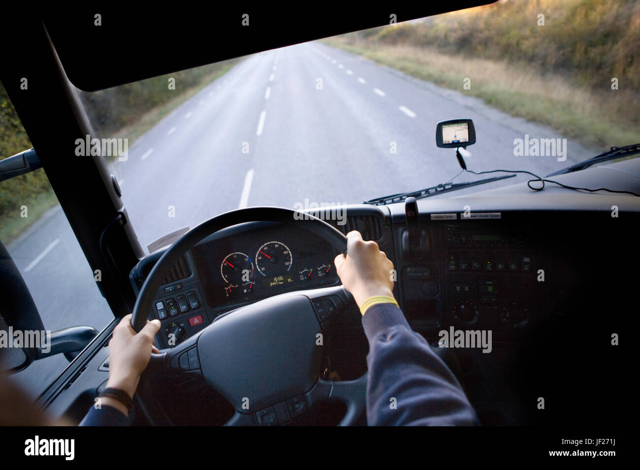 Driving lorry hi-res stock photography and images - Alamy