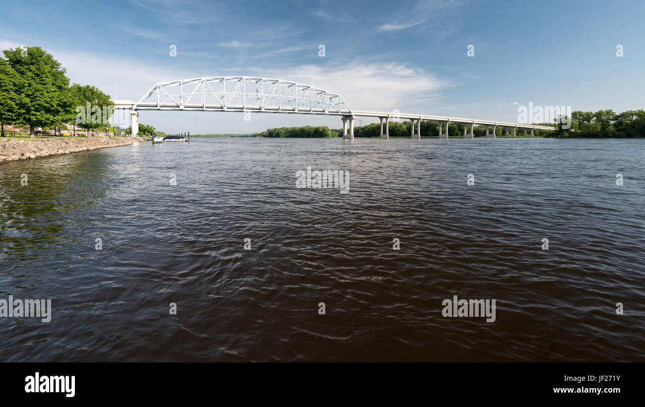 Wabasha-Nelson Bridge Spans the Mississipi River from Wabasha ...