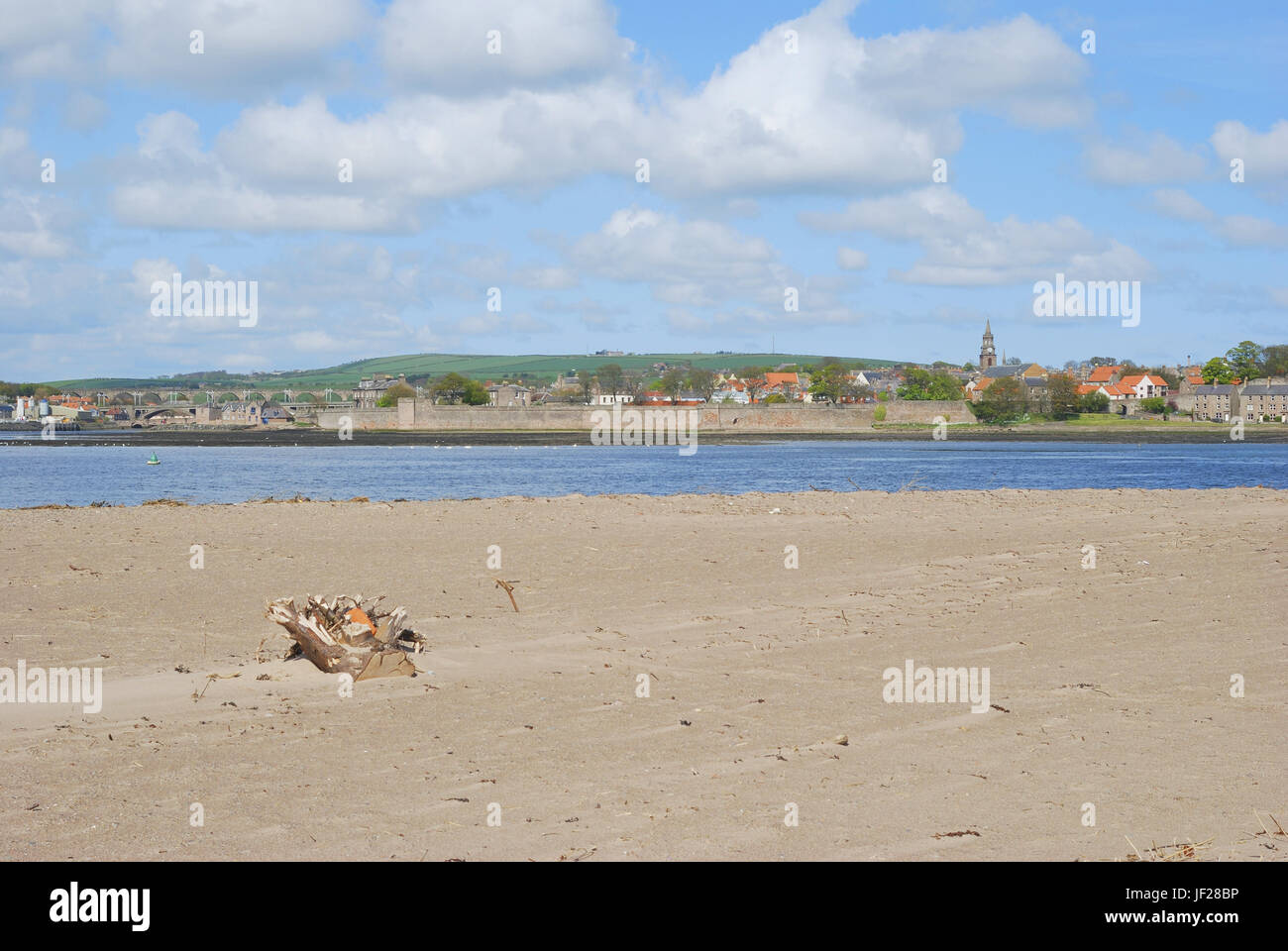 looking over the Tweed estuary to Berwick-upon-Tweed medieval city ...