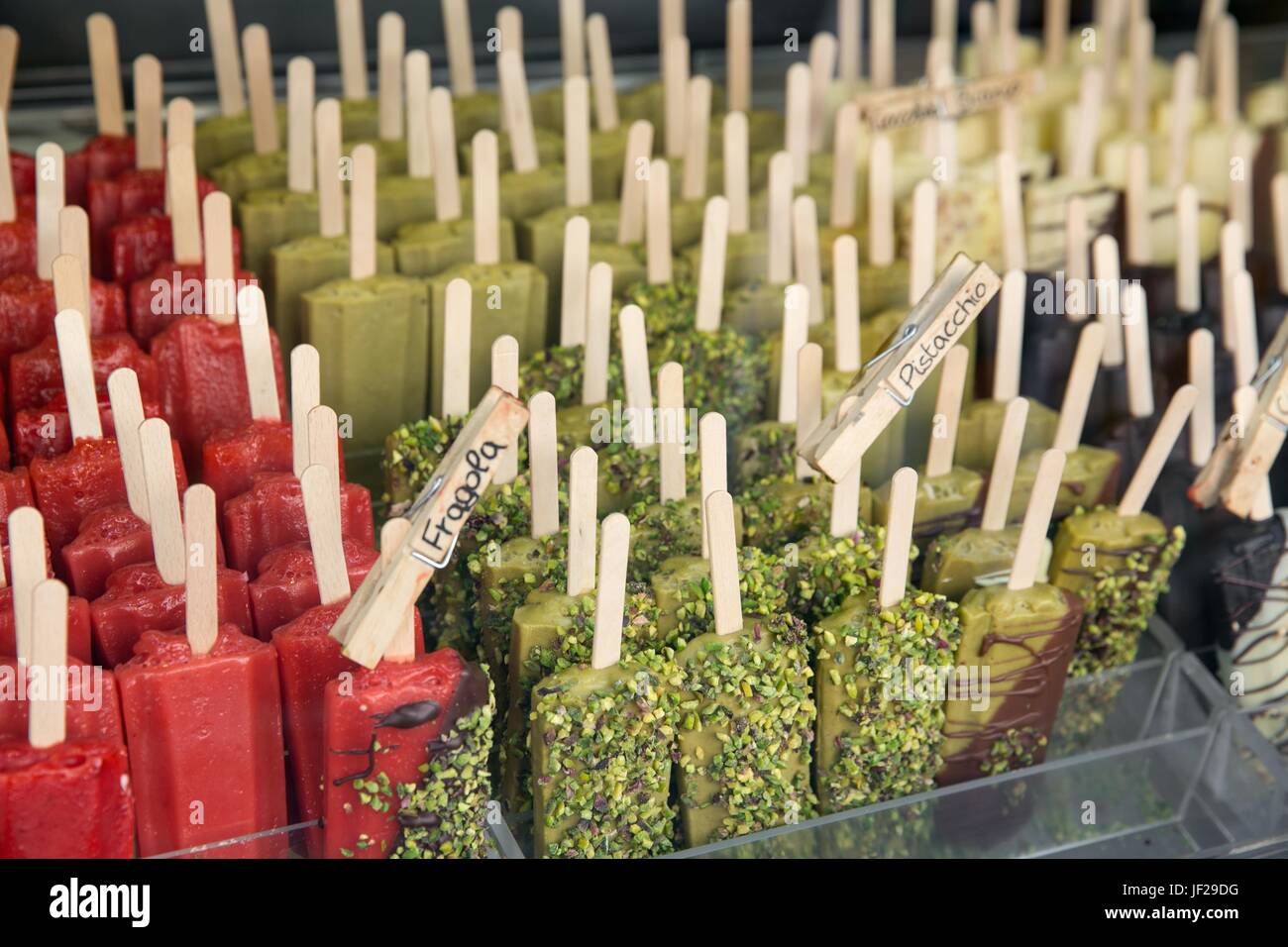 Ice Lollies Stock Photos & Ice Lollies Stock Images - Alamy