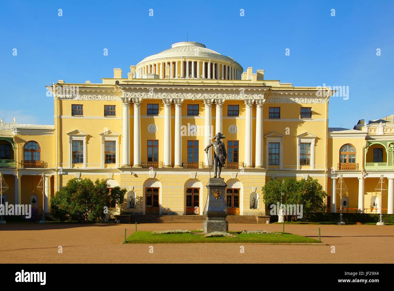 Palace in Pavlovsk Stock Photo - Alamy