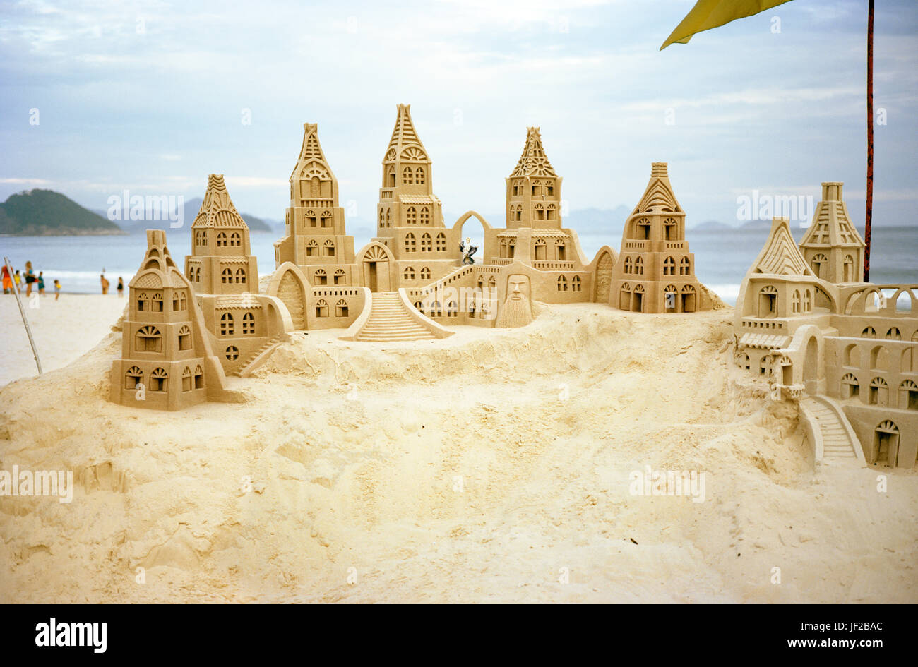 Beach foreground castle background hi-res stock photography and images ...