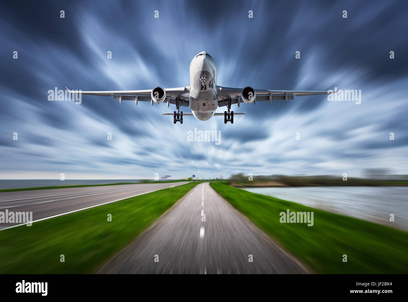 Aircraft wing blurred hi-res stock photography and images - Alamy
