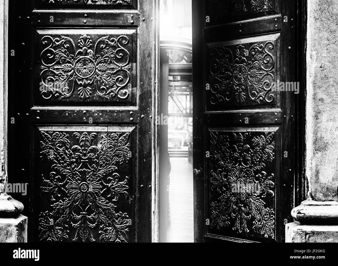 Inviting door Black and White Stock Photos & Images - Alamy