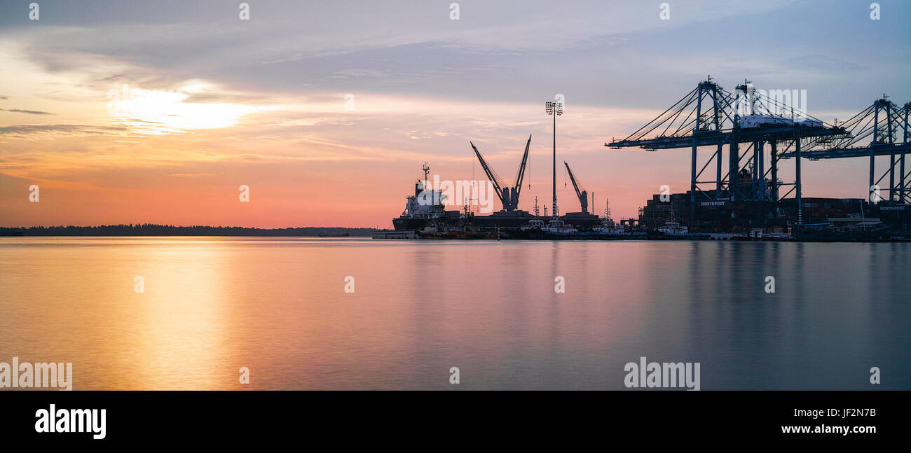 Port klang hi-res stock photography and images - Alamy
