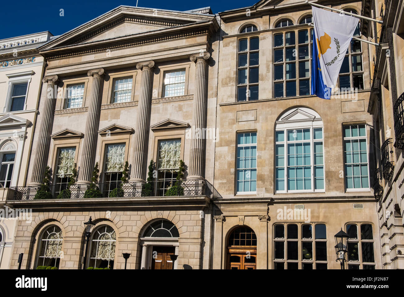 St james square london hi-res stock photography and images - Alamy
