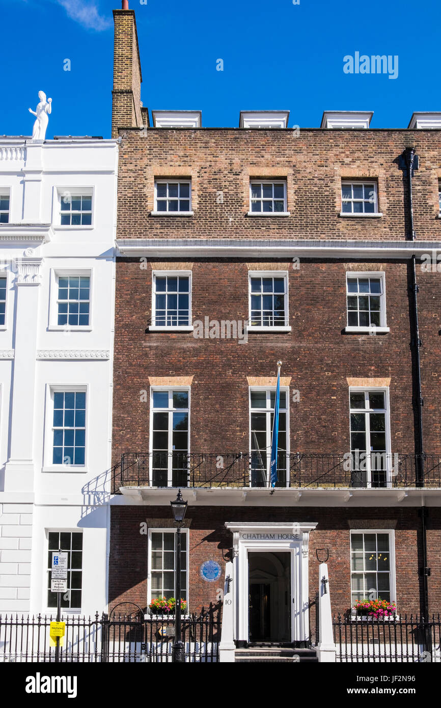 St James's Square is the only square in the exclusive St James's ...