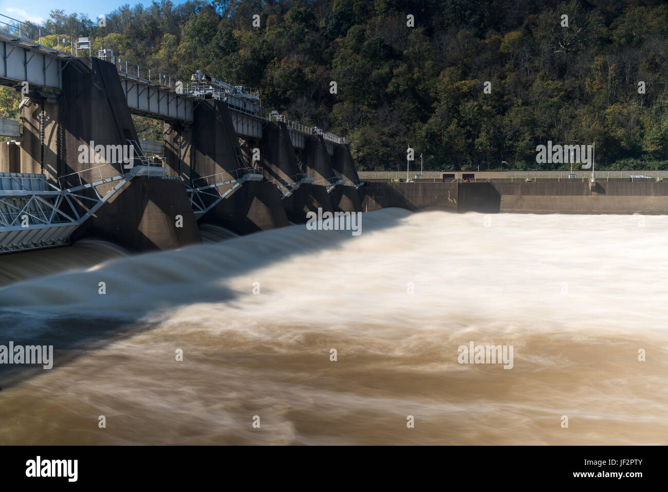 Dam lock hi-res stock photography and images - Alamy